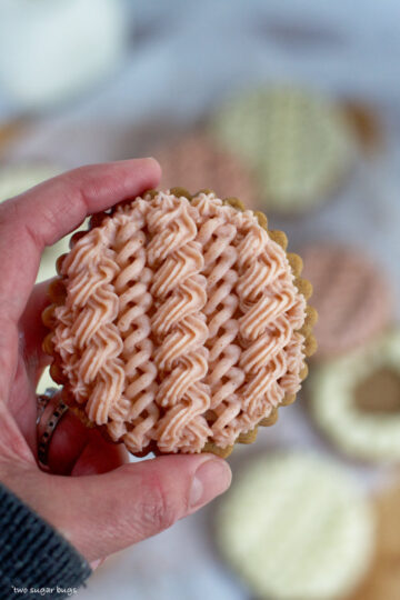 How to Decorate Cable Knit Sweater Cookies ~ two sugar bugs