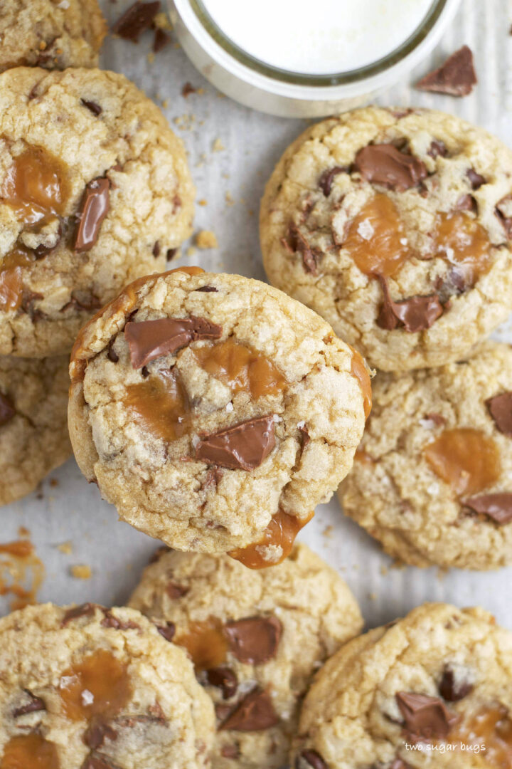 Caramel Chocolate Chip Cookies {no chill} ~ two sugar bugs