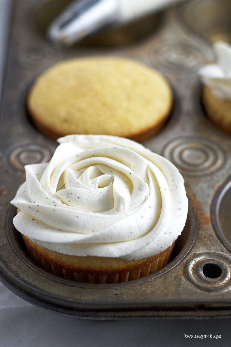 Eggnog Cupcakes ~ two sugar bugs