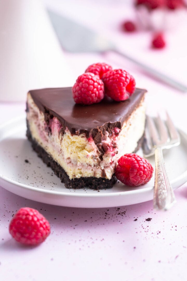 The BEST Chocolate Raspberry Cheesecake ~ two sugar bugs