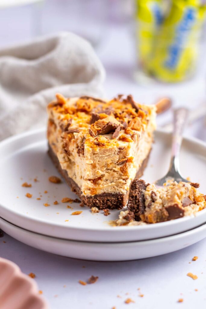 Butterfinger Pie ~ two sugar bugs