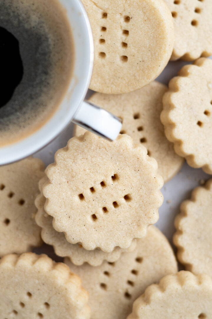 Buttery Vanilla Shortbread Cookies ~ two sugar bugs