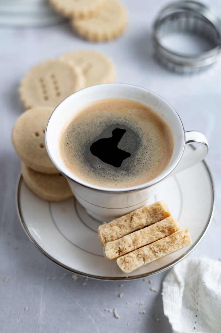 Buttery Vanilla Shortbread Cookies ~ two sugar bugs