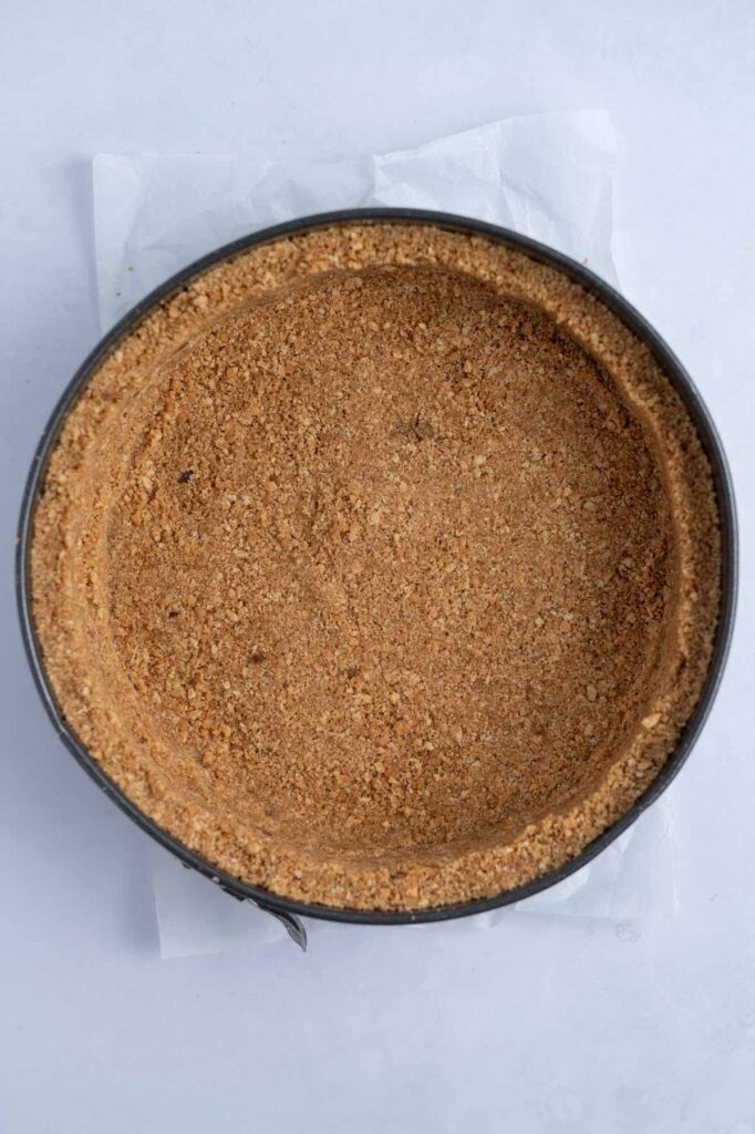 Bananas Foster Cheesecake {no bake} ~ two sugar bugs