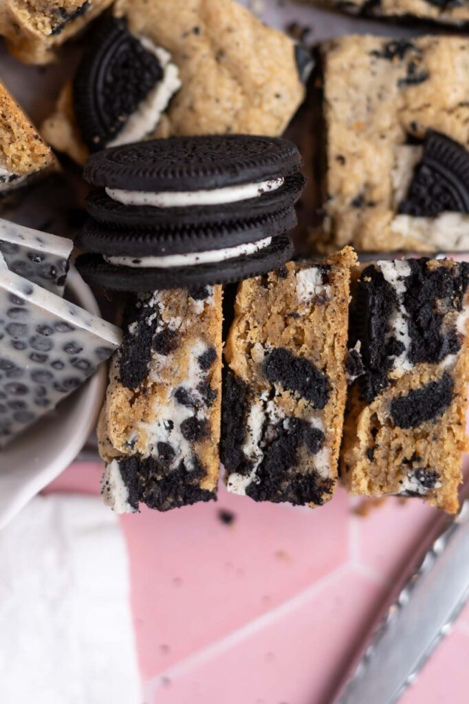Chewy and Soft Cookies and Cream Bars ~ two sugar bugs