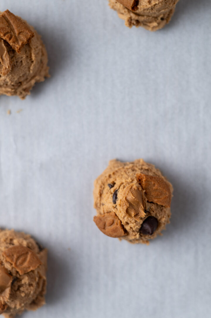 Bakery Style Biscoff Chocolate Chip Cookies ~ two sugar bugs